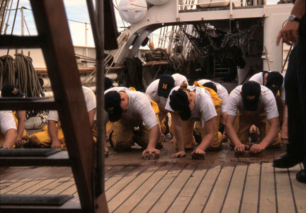 Under Sail on the EagleAll 22,000 square feet of sail | BLUE PLANET ...